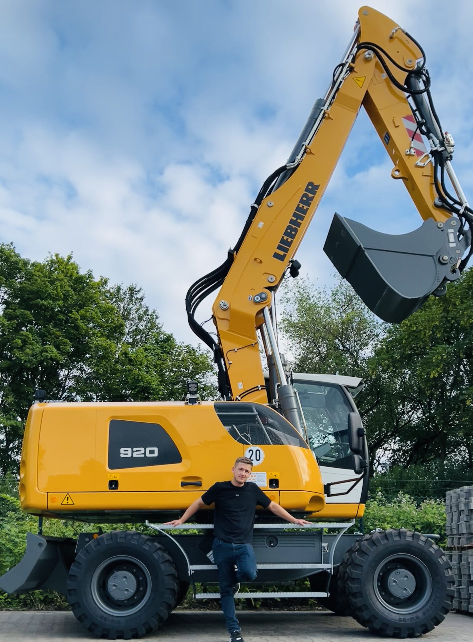 Neuer Liebherr A920 Mobilbagger - Heemskerk Tiefbau GmbH in Moers Neuer Liebherr A920 Mobilbagger - Heemskerk Tiefbau GmbH in Moers